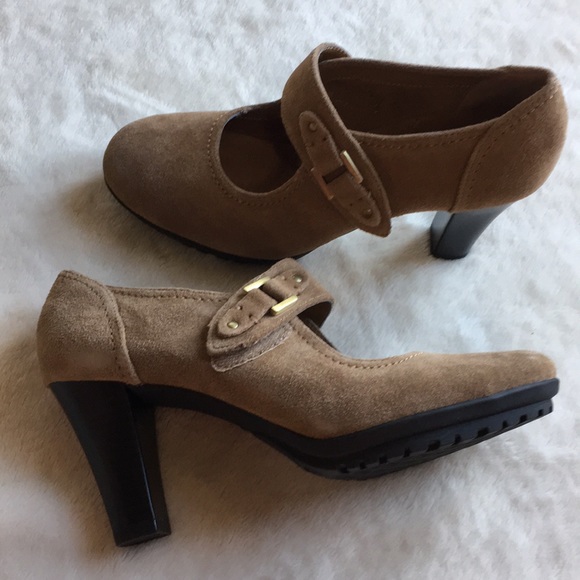 AEROSOLES | Shoes | New Aerosoles Momento Tan Suede Shoes | Poshmark